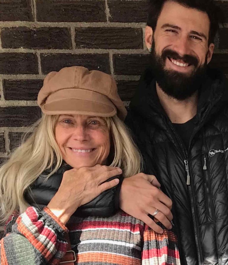 Cindy Pickett Biography, Age, Height, Husband - mrDustBin