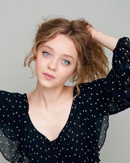 Madeleine Arthur Biography, Age, Height, Boyfriend - mrDustBin