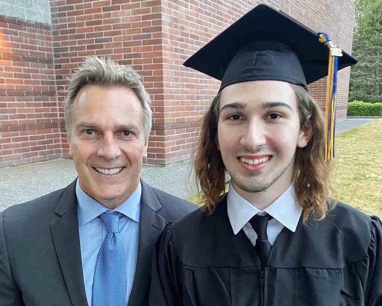 Mike Dopud Biography, Age, Height, Wife - mrDustBin