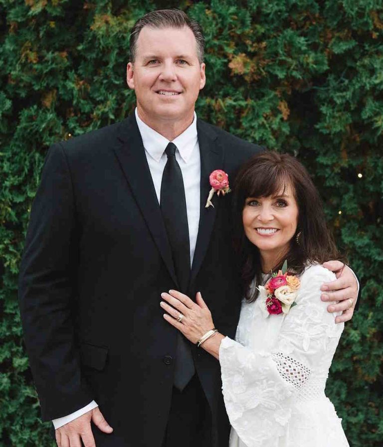 Shae Robins Biography, Age, Height, Husband - mrDustBin