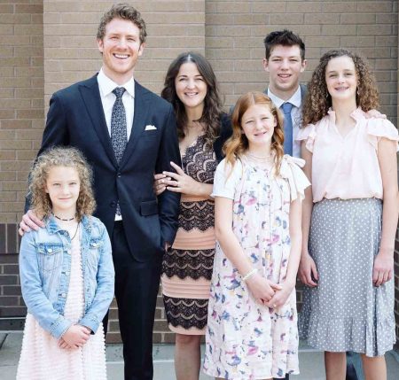 Casey Elliott Biography, Age, Height, Wife - mrDustBin