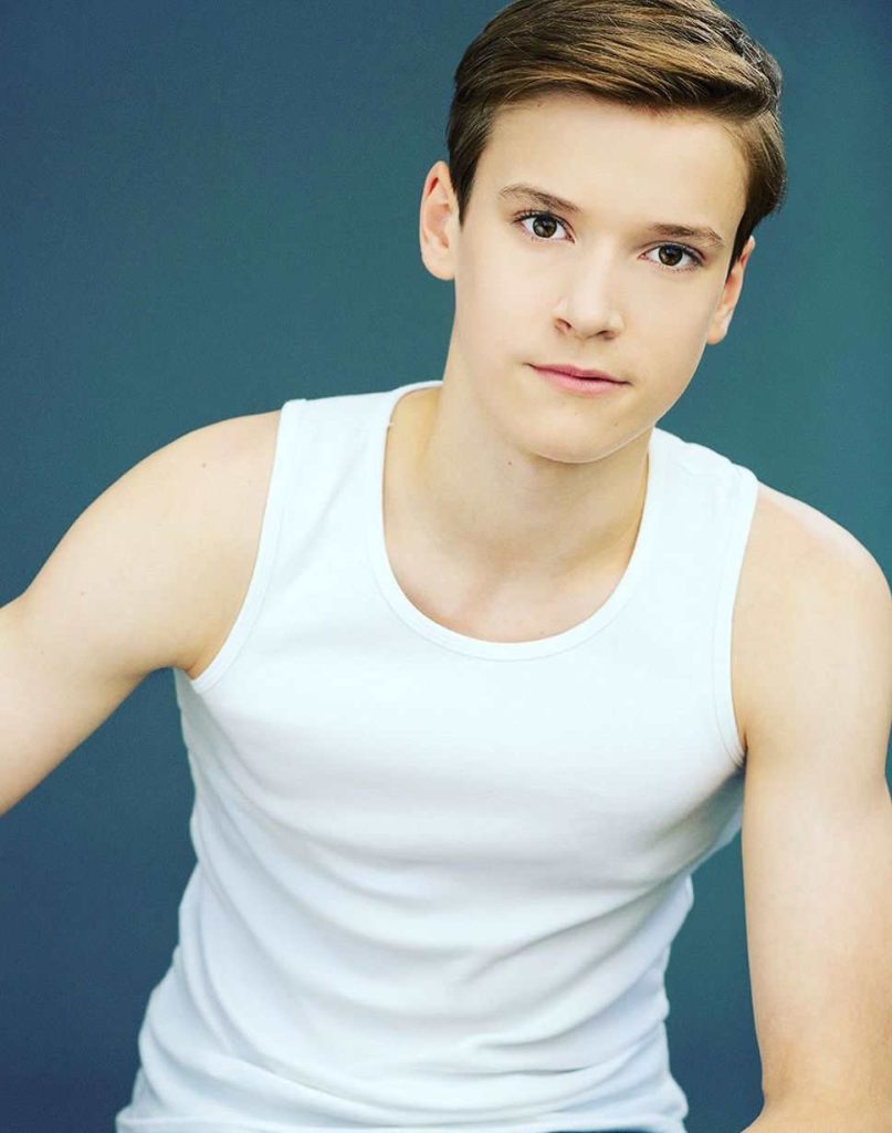 Everett Andres Biography, Age, Height, Girlfriend - mrDustBin