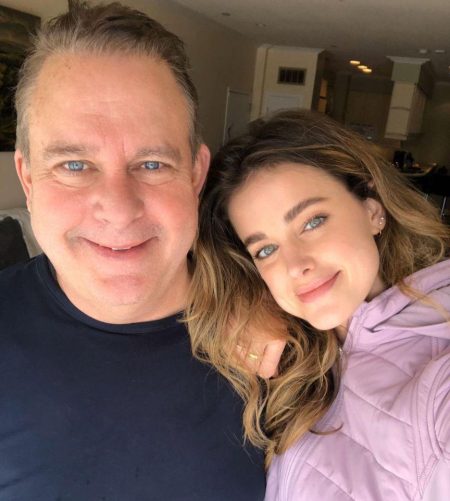 Ashley Newbrough Biography, Age, Height, Hallmark Movies - mrDustBin