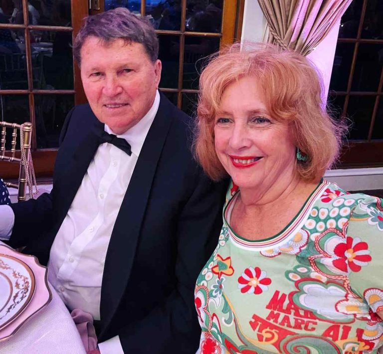 Brooke Burfitt Biography, Age, Height, Husband - mrDustBin