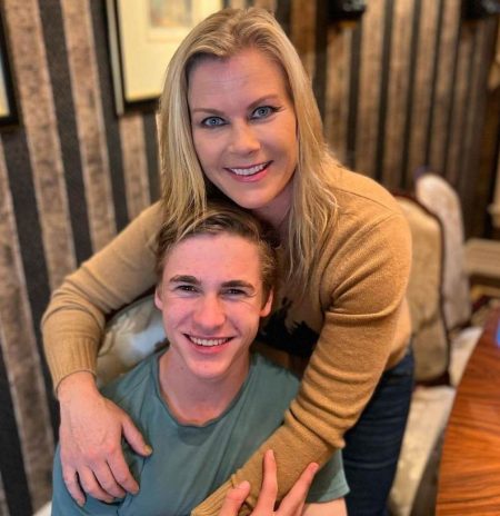 Alison Sweeney Biography, Age, Height, Husband - mrDustBin