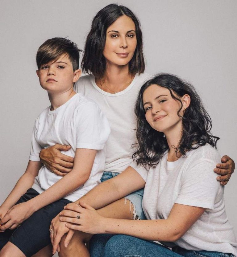 Catherine Bell Biography, Age, Height, Husband - mrDustBin