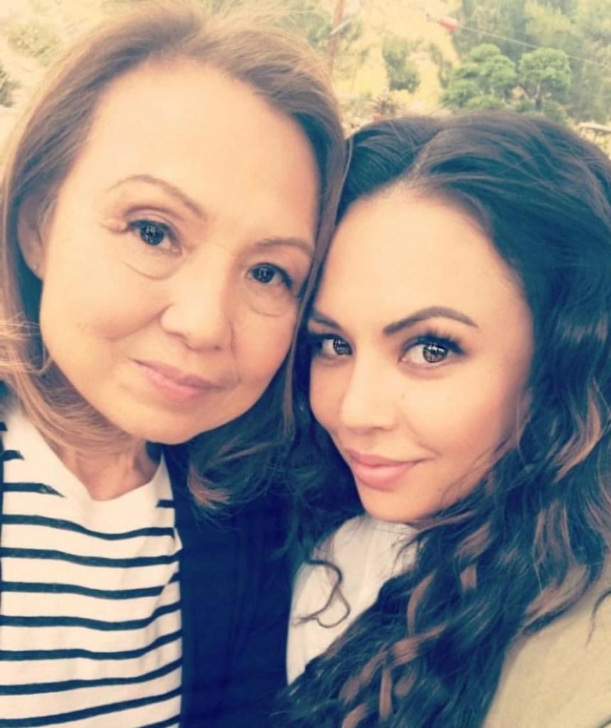 Janel Parrish Biography, Age, Height, Boyfriend - mrDustBin