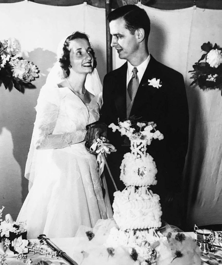 Merritt Patterson Biography, Age, Height, Husband - mrDustBin