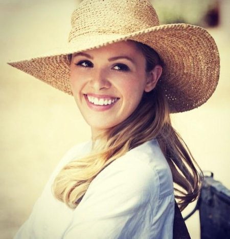 Natalie Hall Biography, Age, Height, Husband - mrDustBin