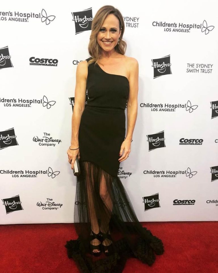 Nikki Deloach Biography, Age, Family, Husband - mrDustBin