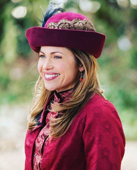 Pascale Hutton Biography, Age, Height, Husband - mrDustBin