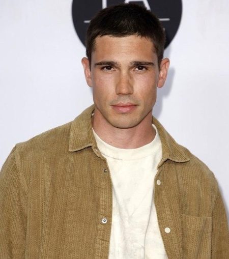 Tanner Novlan Biography, Age, Height, Weight, Girlfriend - mrDustBin