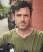 Brendan Hines Biography, Age, Height, Wife - mrDustBin