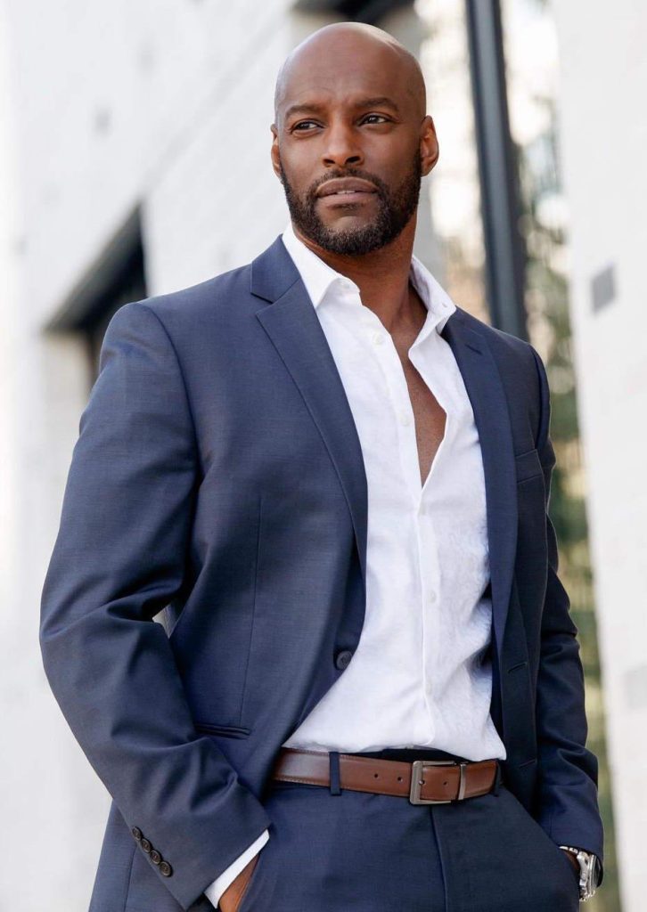 Colin Lawrence Biography, Age, Height, Wife - mrDustBin