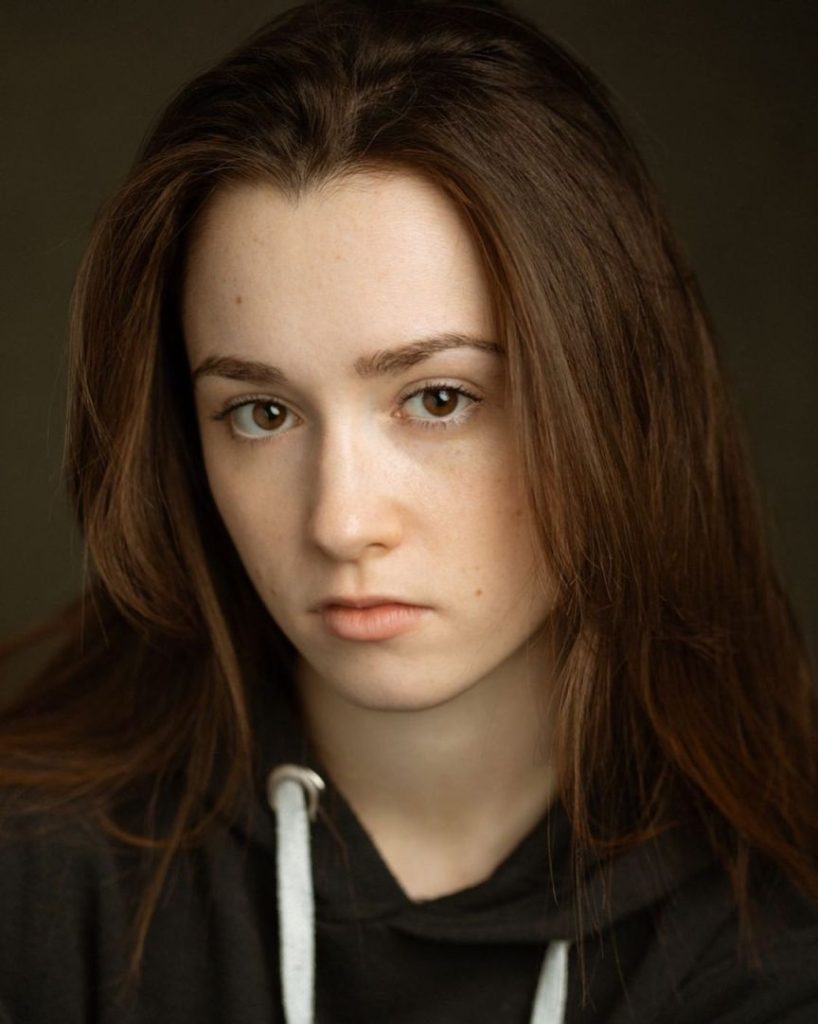 Grace Hogg-Robinson Biography, Age, Height, Boyfriend - mrDustBin