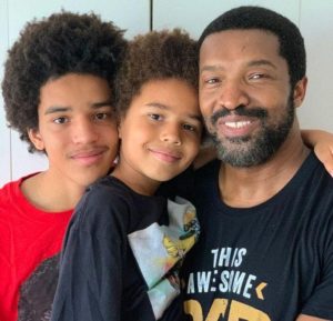 Roger Cross Biography, Age, Height, Girlfriend - mrDustBin