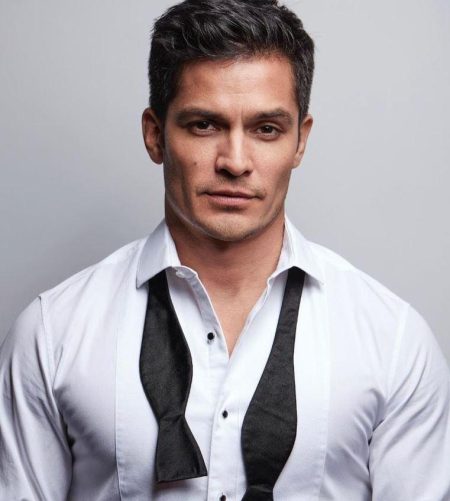 Nicholas Gonzalez Biography, Age, Height, Wife - mrDustBin