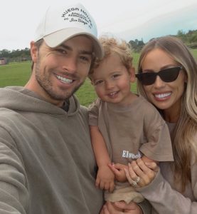 Travis Burns Biography, Age, Height & Wife - mrDustBin