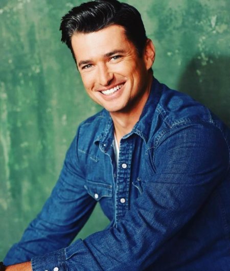 Wes Brown Biography, Age, Height, Hallmark Movies - mrDustBin