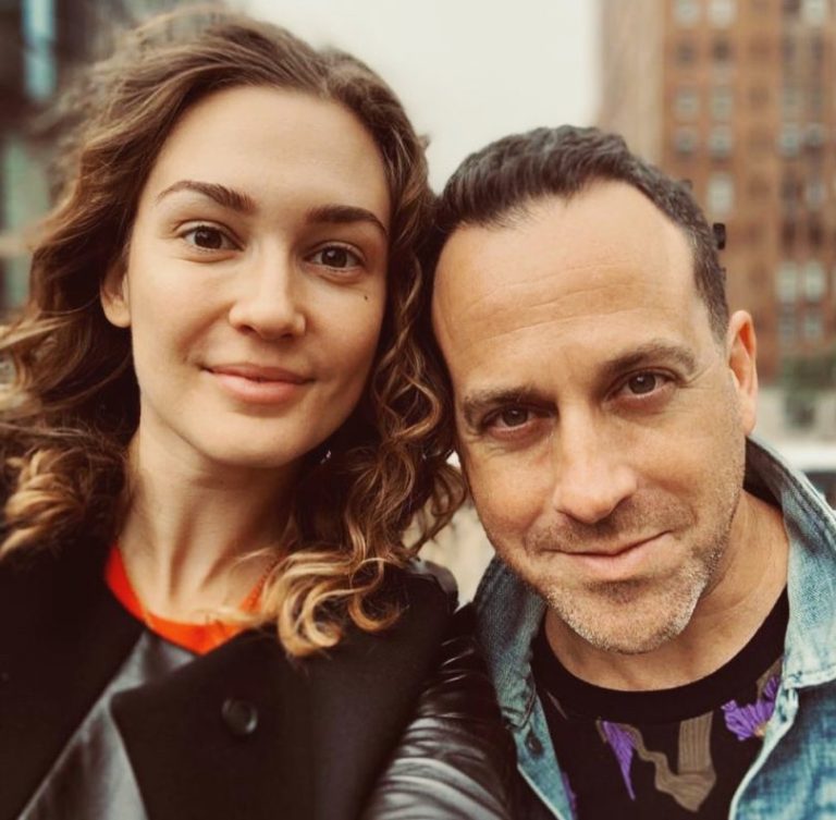Kat Barrell Biography, Height, Age, Husband, Hallmark Movies - mrDustBin
