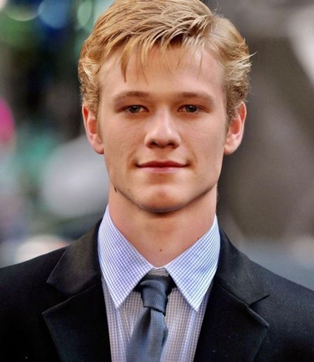 Skyler Samuels Biography, Age, Height, Boyfriend - mrDustBin