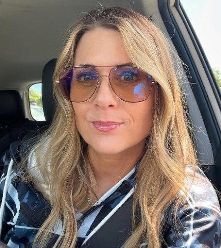 Signed, Sealed, Delivered: To the Moon and Back, Hallmark Movie - mrDustBin